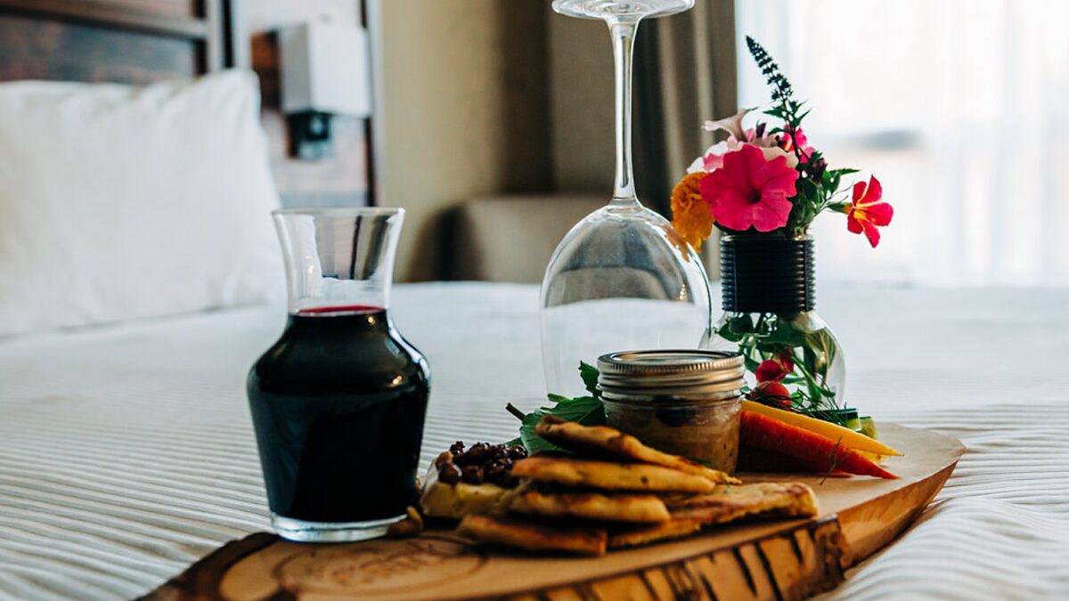 Best Western Valemount Restaurants | Best Western Plus Valemount